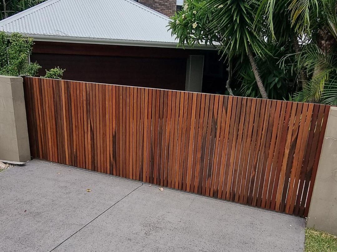 Hardwood timber fence and gate | Central Coast – Cooper Carpentry & Fencing